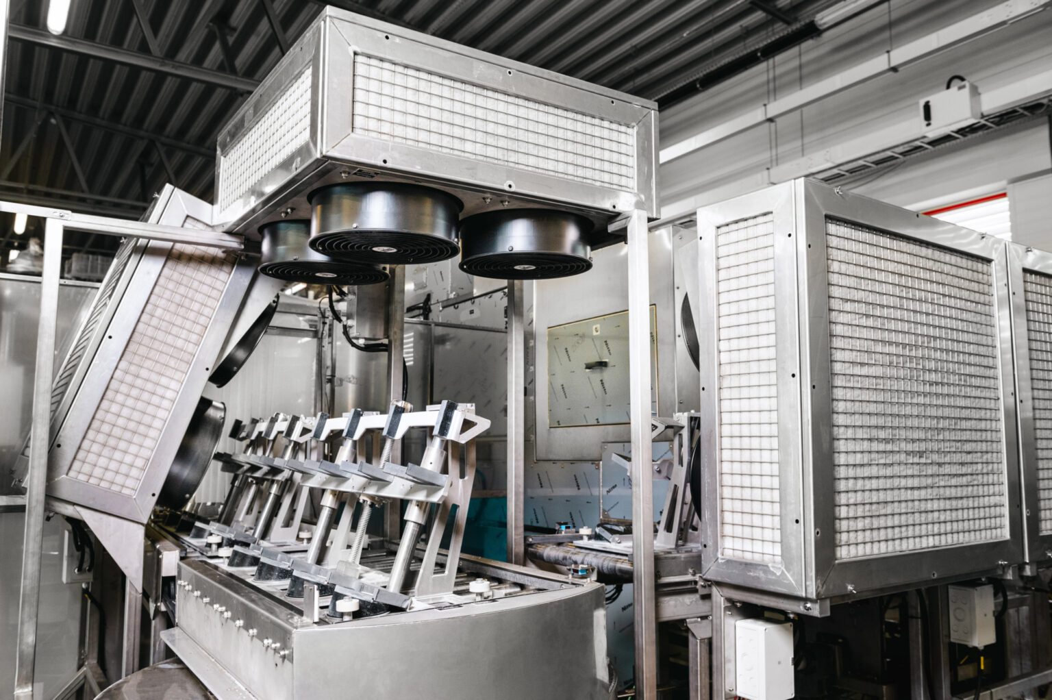 Solution for industrial cleaning of shock absorber cylinder tube - Noyen